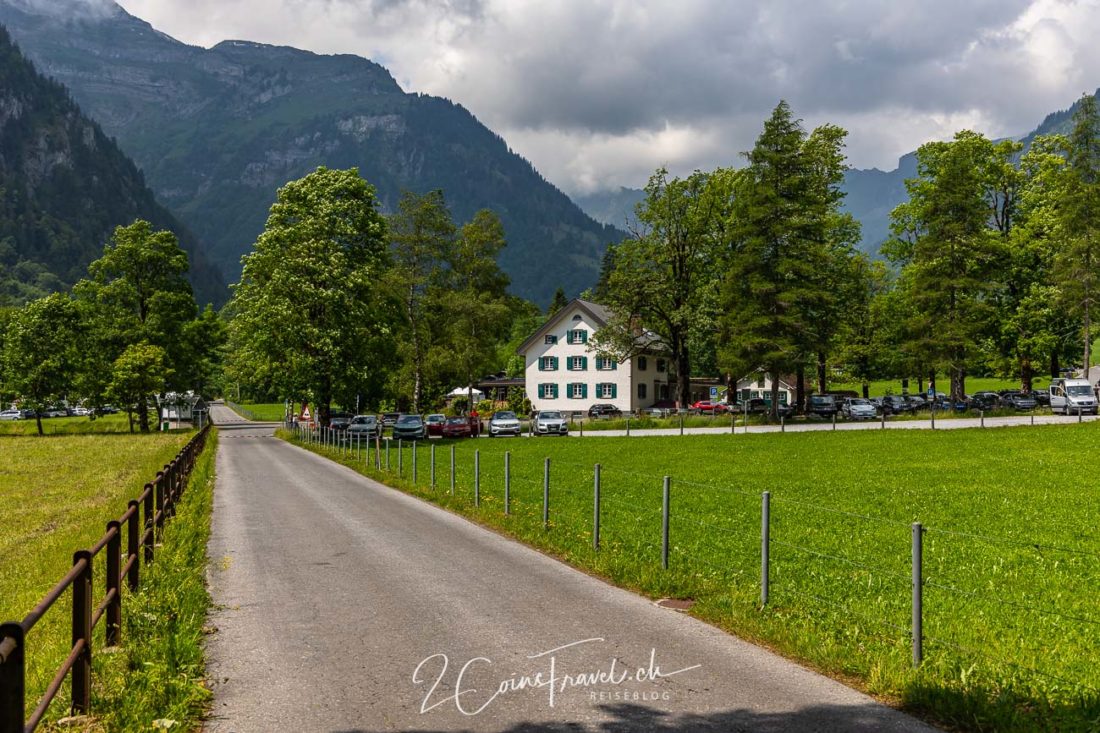 Rundwanderung um den Klöntalersee im Kanton Glarus